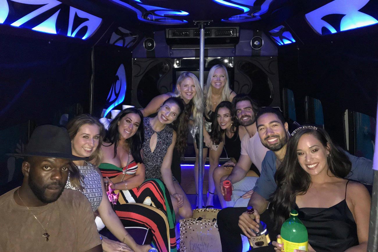 Homecoming In Texas: Dallas Celebration Ride | VIP Dallas Party Bus